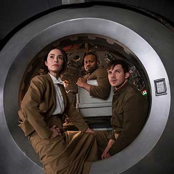 Set Decor / TV Decor Features: TIMELESS