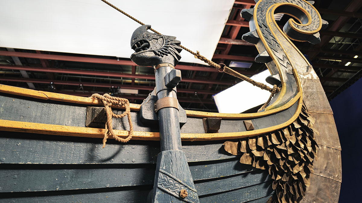 HOW TO TRAIN YOUR DRAGON: Set details even a dragon would love!