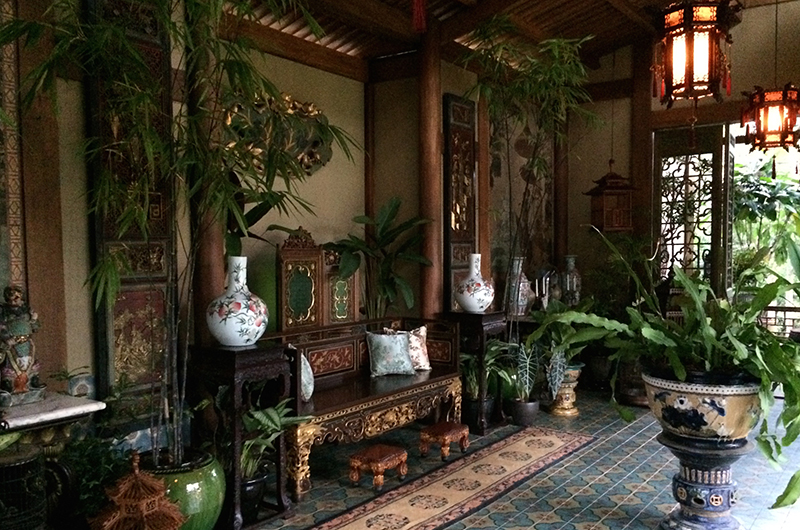 Set Decor / Film Decor Features: CRAZY RICH ASIANS