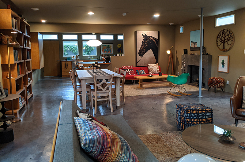 Set Decor / TV Decor Features: 9-1-1 LONE STAR